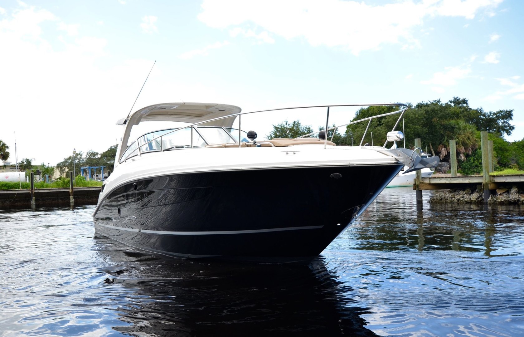 37' 2016 Sea Ray 350 Sundancer | Tampa Yacht Sales